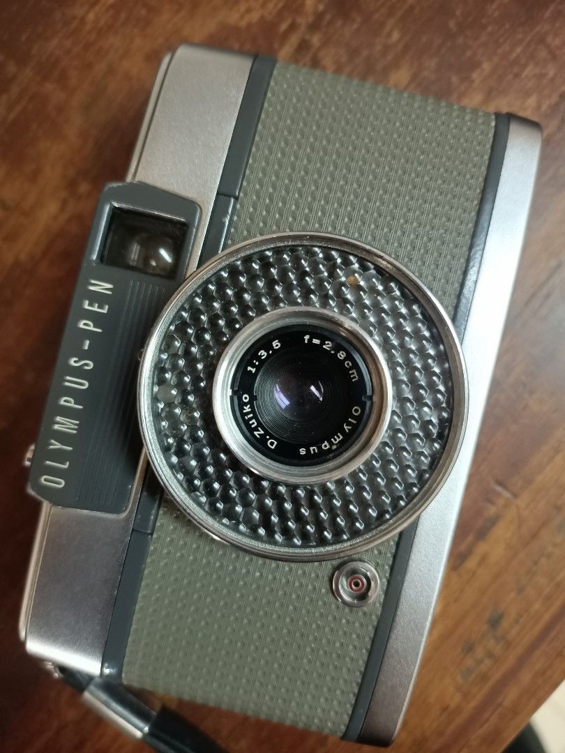 vintage 1961 olympus camera, Photography, Cameras on Carousell