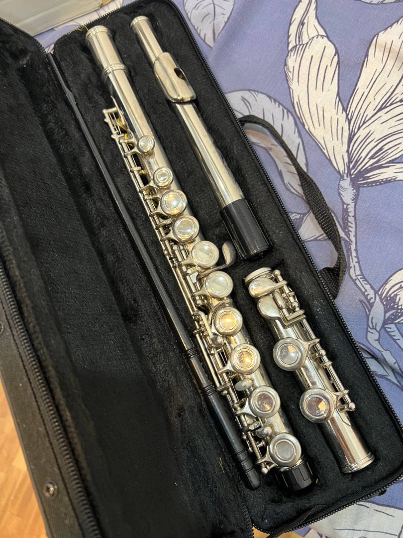 western concert flute on Carousell