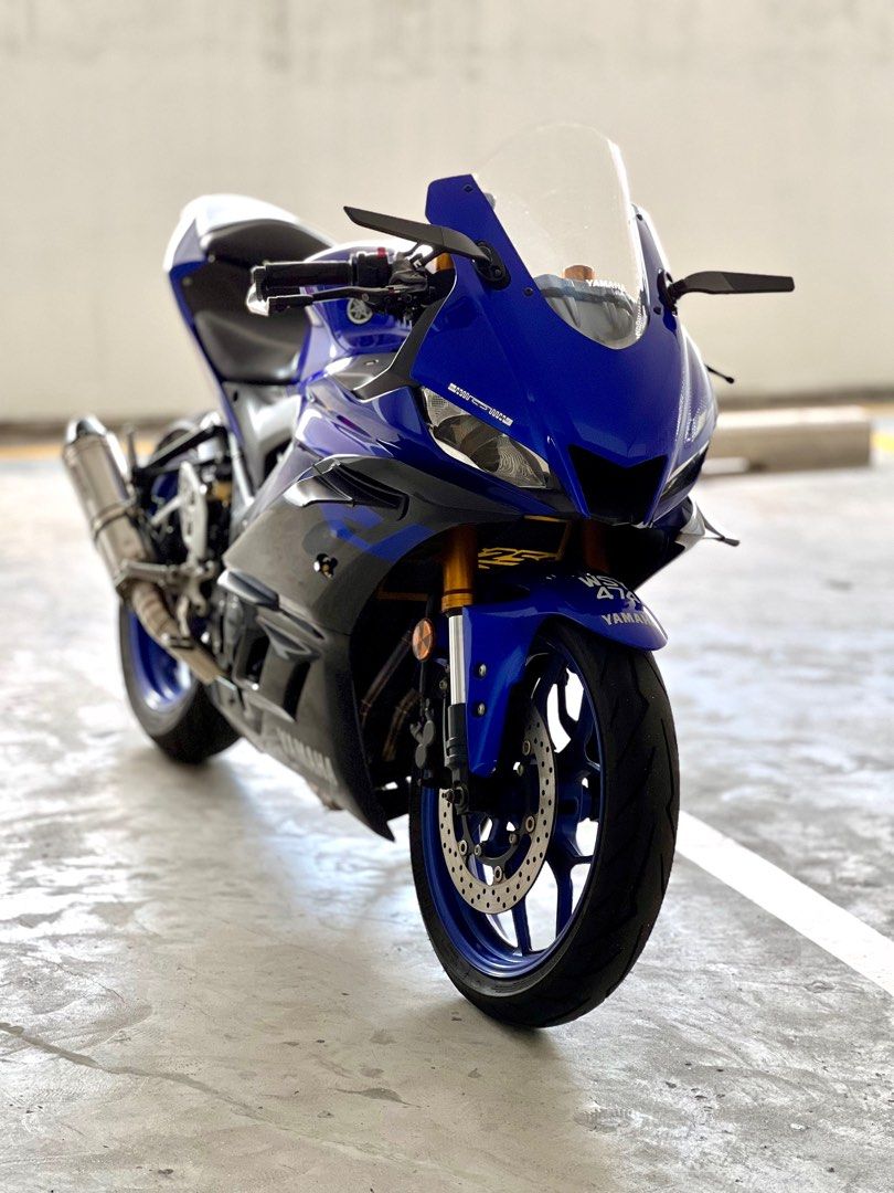 Yamaha r25 v2, Motorbikes on Carousell