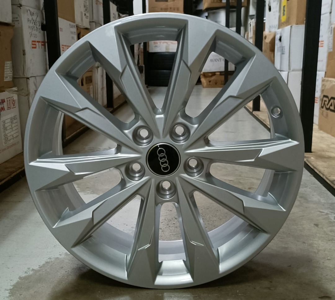 18"AUDI Q3 Original Rim set, Car Accessories, Tyres & Rims on Carousell