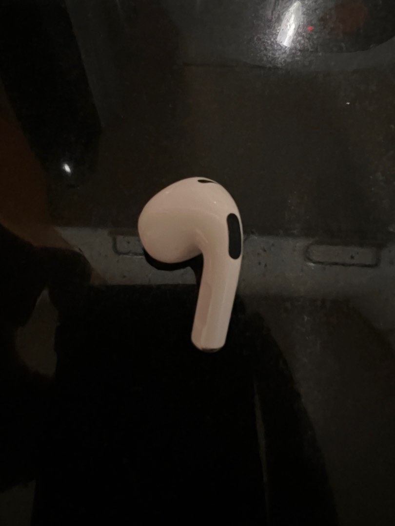 Airpod gen 3 left side, Audio, Earphones on Carousell