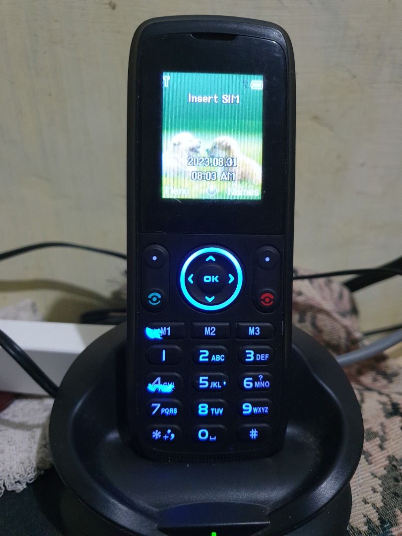 Basic phone with stand Globe locked Regular sim, Mobile Phones ...