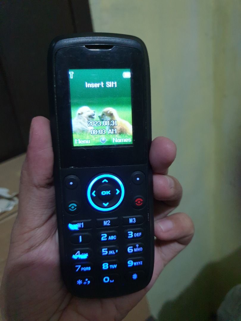 Basic phone with stand Globe locked Regular sim, Mobile Phones ...