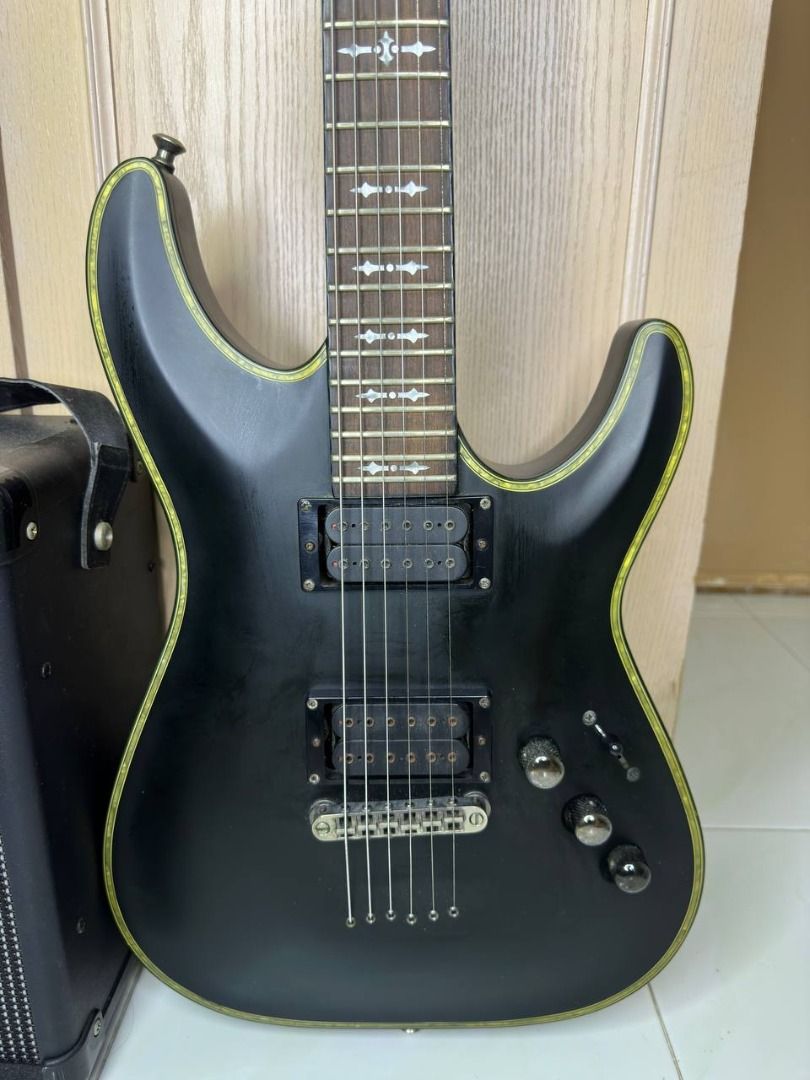 Beautiful Schecter demon 6 diamond series (black and gold), Hobbies ...