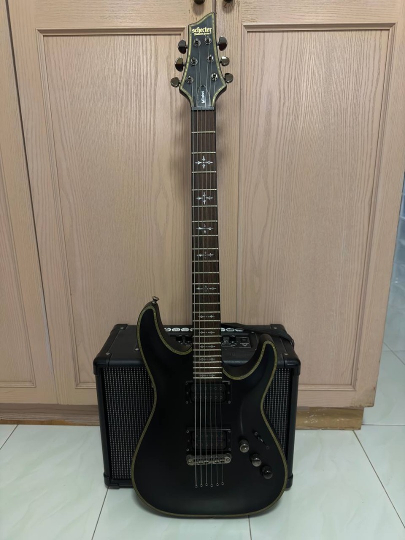 Beautiful Schecter demon 6 diamond series (black and gold), Hobbies ...