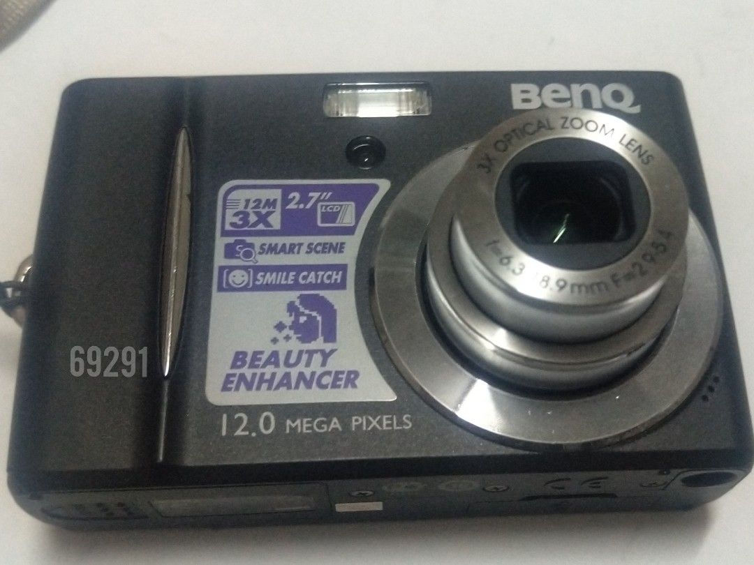 BenQ數位相機~功能正常無瑕疵，數位相機，相機，攝影機~BenQ DC C1250數位相機（可插SD記憶卡功能正常）, 相機攝影, 相機在旋轉拍賣