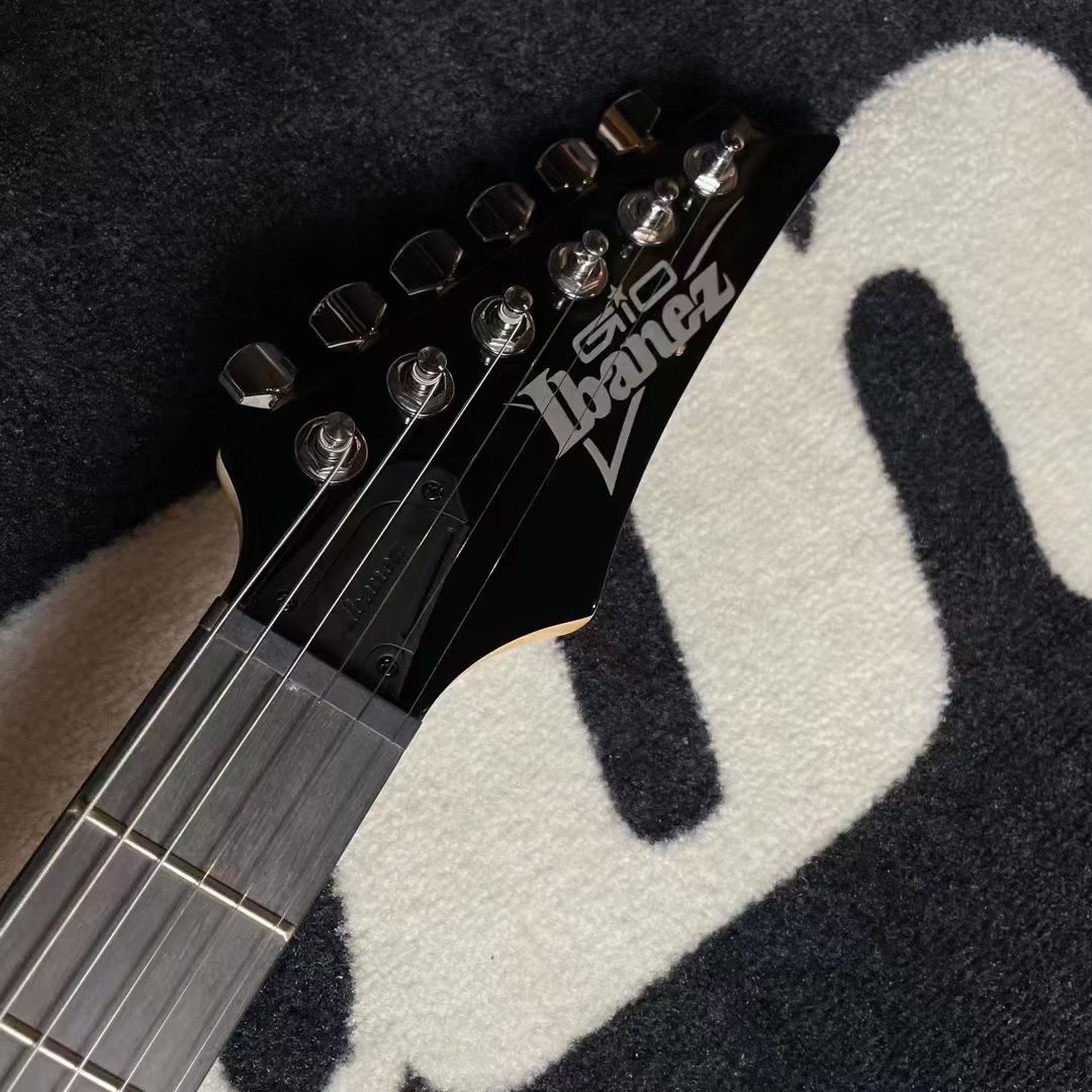 BNIB Ibanez Gio GRG140 GRG140-WH Electric Guitar, Hobbies & Toys, Music ...