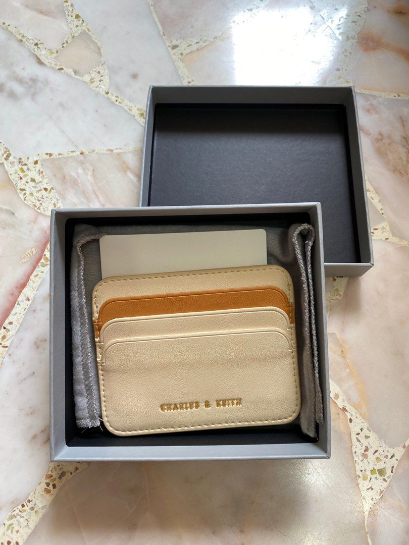 Charles & Keith card holder, Women's Fashion, Bags & Wallets, Wallets ...