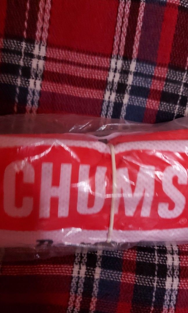 全新CHUMS系列~Party Game Table Cloth, 兒童＆孕婦用品, 外出用品, 其他外出用品 - Carousell