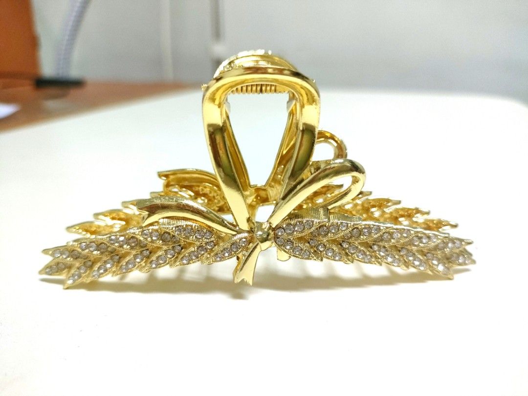 Claws clip, Women's Fashion, Watches & Accessories, Hair Accessories on ...