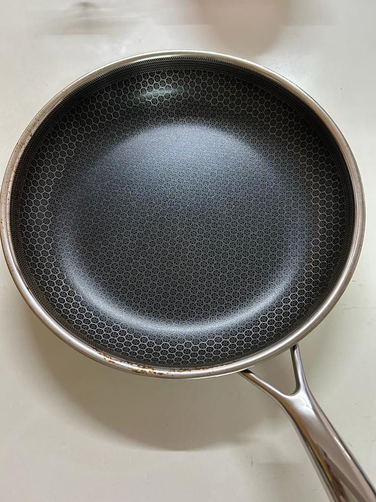 Cookcell 28cm frying pan, Furniture & Home Living, Kitchenware ...