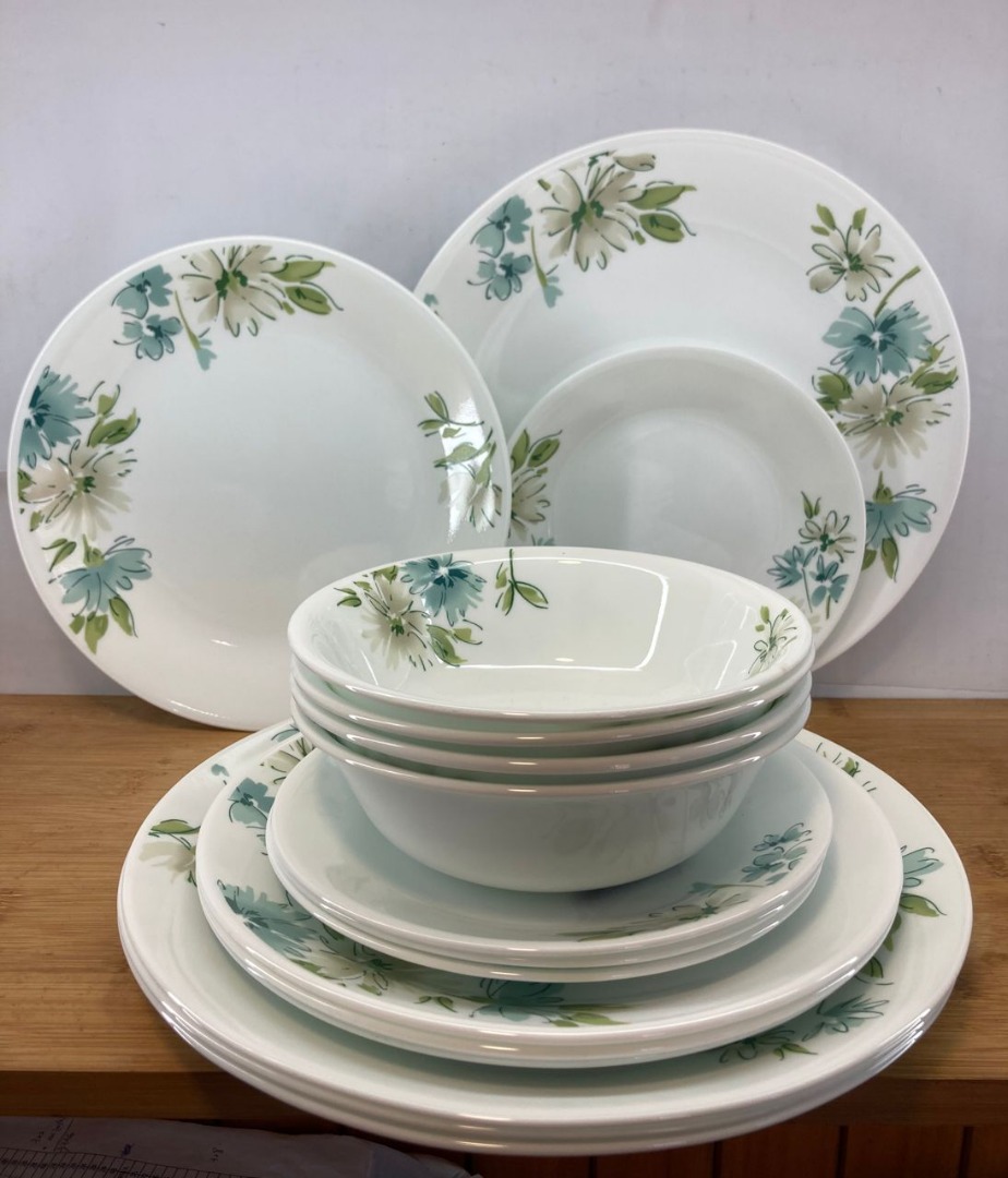 Corelle Fairy Flora 16pcs (Set A), Furniture & Home Living, Kitchenware ...
