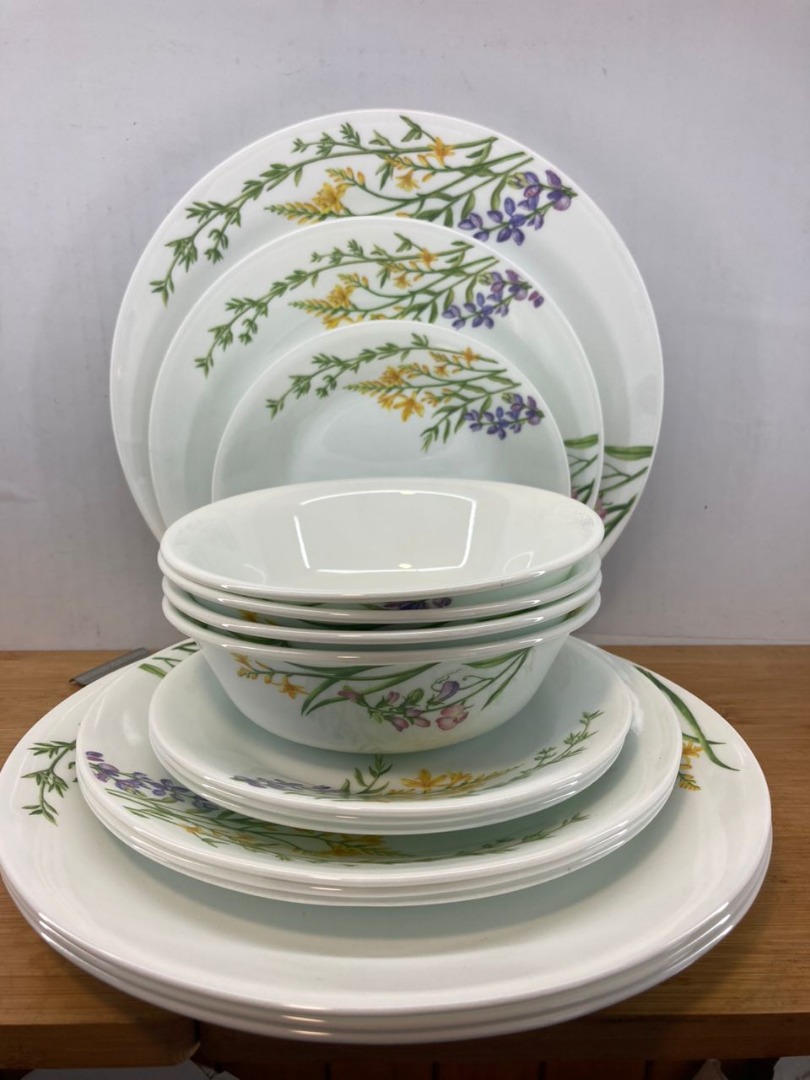 Corelle Herb Garden 16pcs, Furniture & Home Living, Kitchenware ...