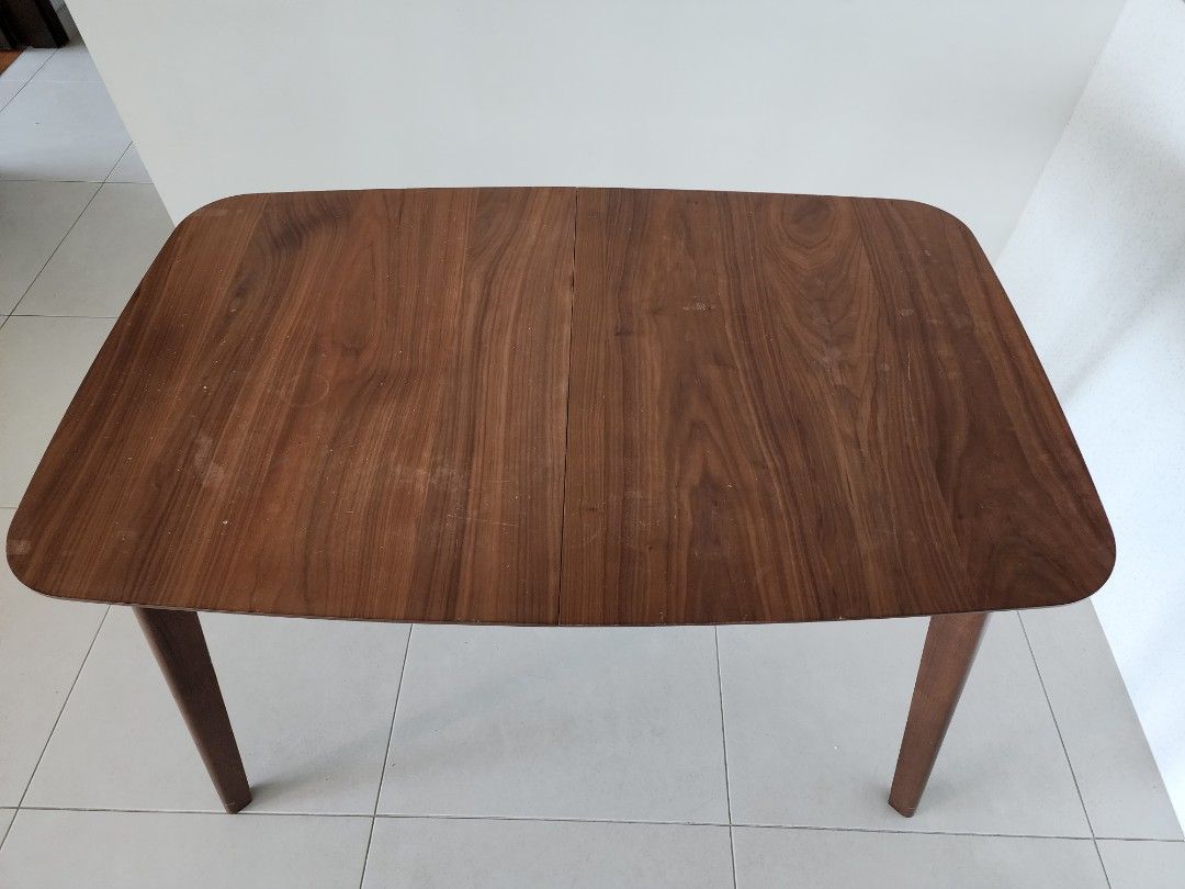 Extendable Dining Table. 4 seater extendable to 6 seater. Decent ...