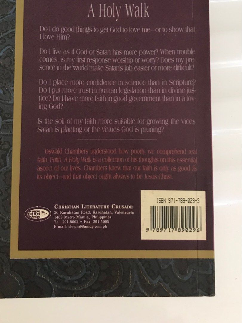 Faith A Holy Walk Book Oswald Chambers Christian Literature Crusade on ...