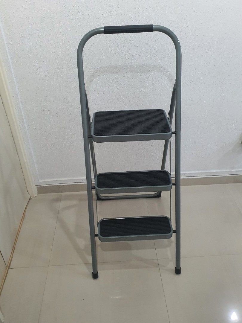 Foldable 3 Steps Ladder, Furniture & Home Living, Home Improvement ...