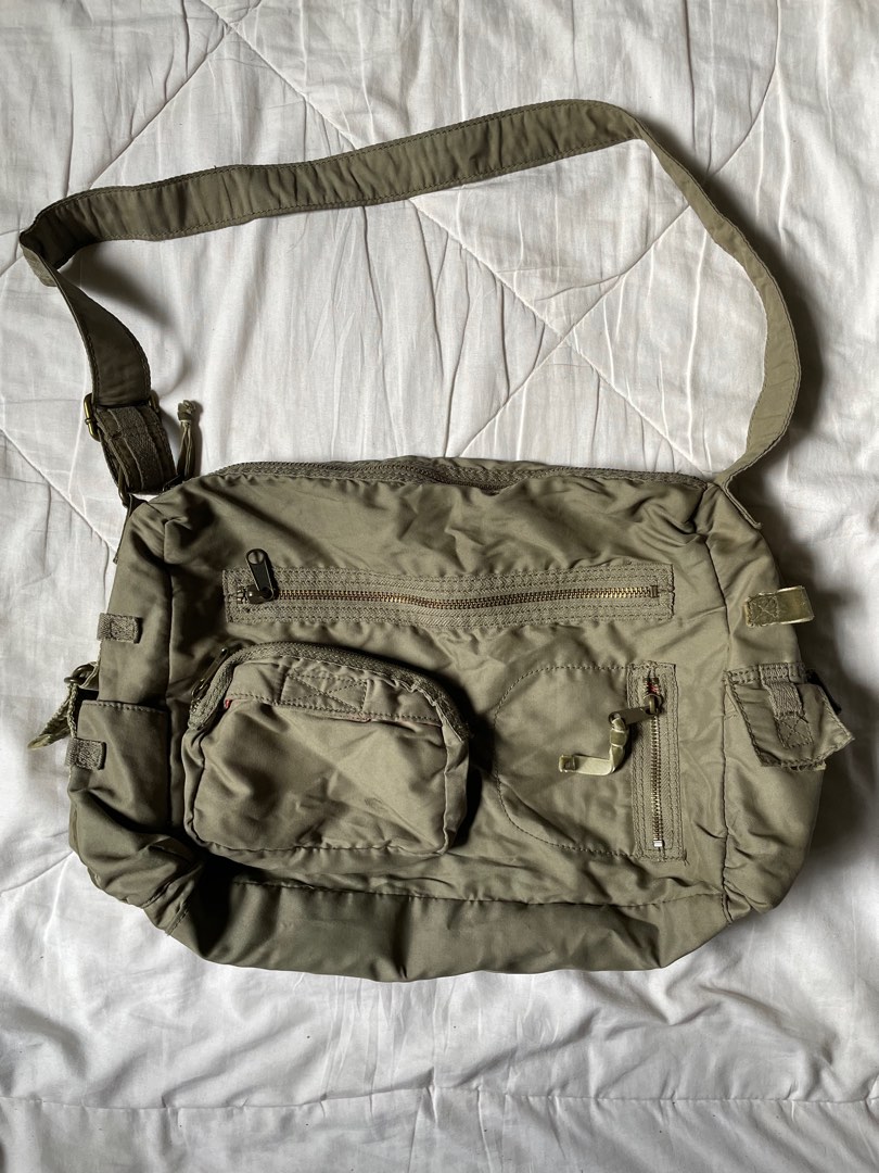 GAP MULTI POCKET CARGO SLING BAG on Carousell