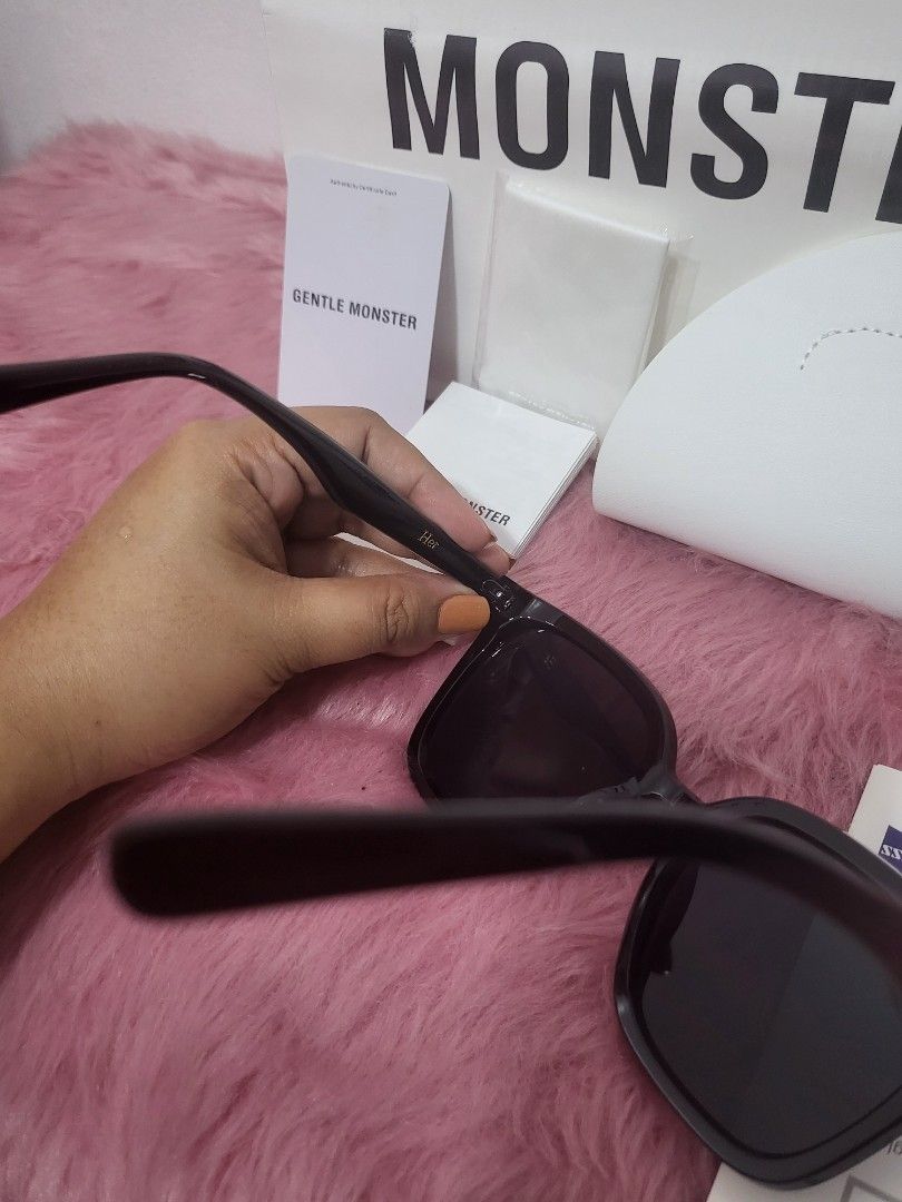 Gentle Monster Her01, Women's Fashion, Watches & Accessories ...
