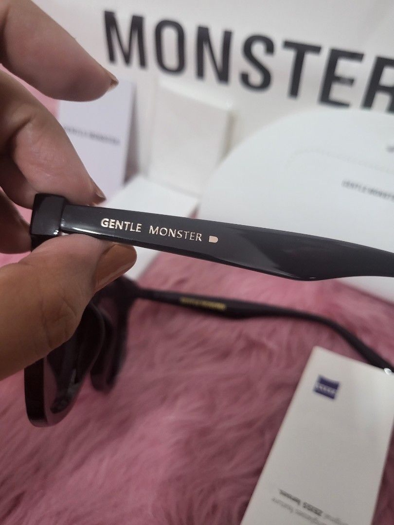 Gentle Monster Her01, Women's Fashion, Watches & Accessories ...