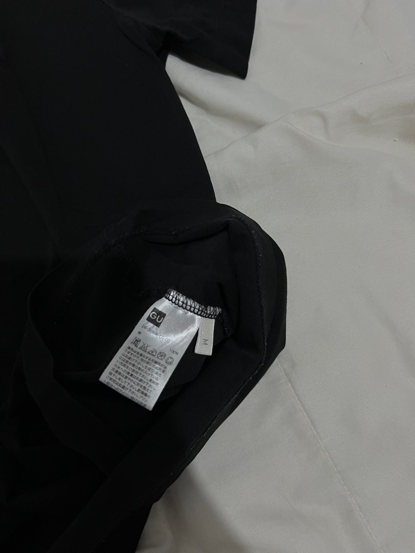 Gu basic top, Women's Fashion, Tops, Others Tops on Carousell