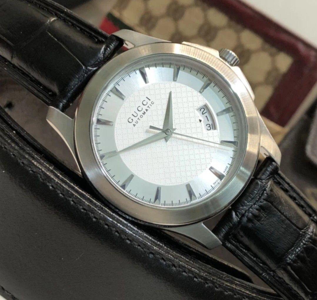 Gucci waffle Watch ORI, Fesyen Pria, Jam Tangan di Carousell