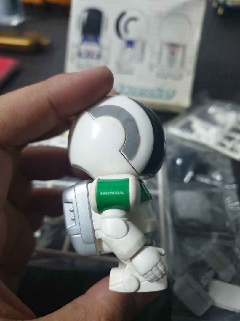 Honda Asimo Set, Hobbies & Toys, Memorabilia & Collectibles, Fan ...