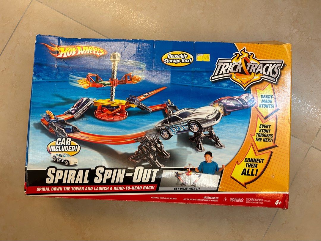 Hot Wheels Trick Tracks, 興趣及遊戲, 玩具 & 遊戲類 - Carousell