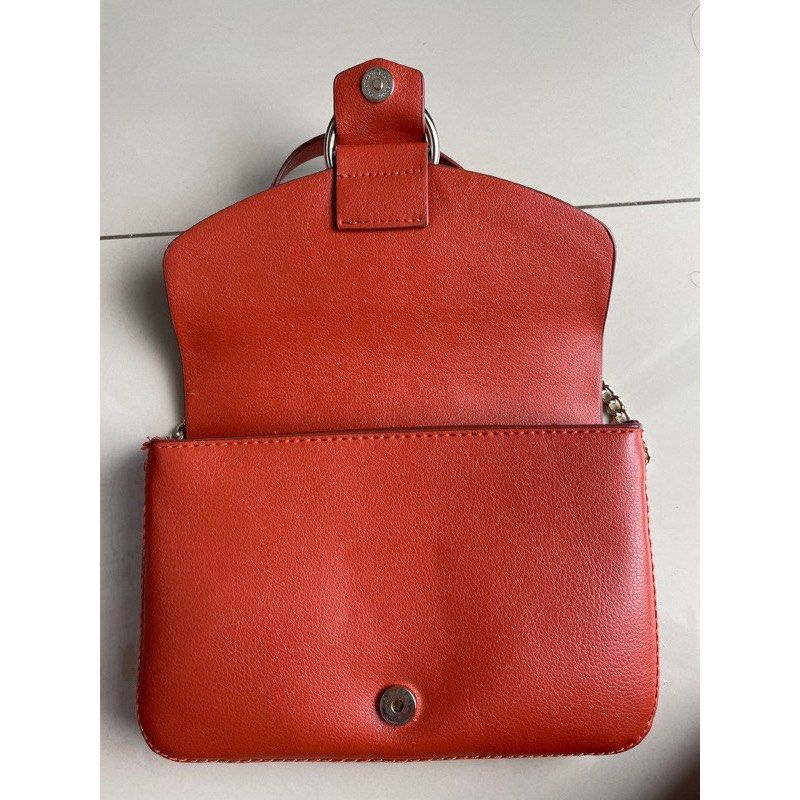 #HpIdaman Hnm Slingbag Brick Original, Fesyen Wanita, Tas & Dompet di ...