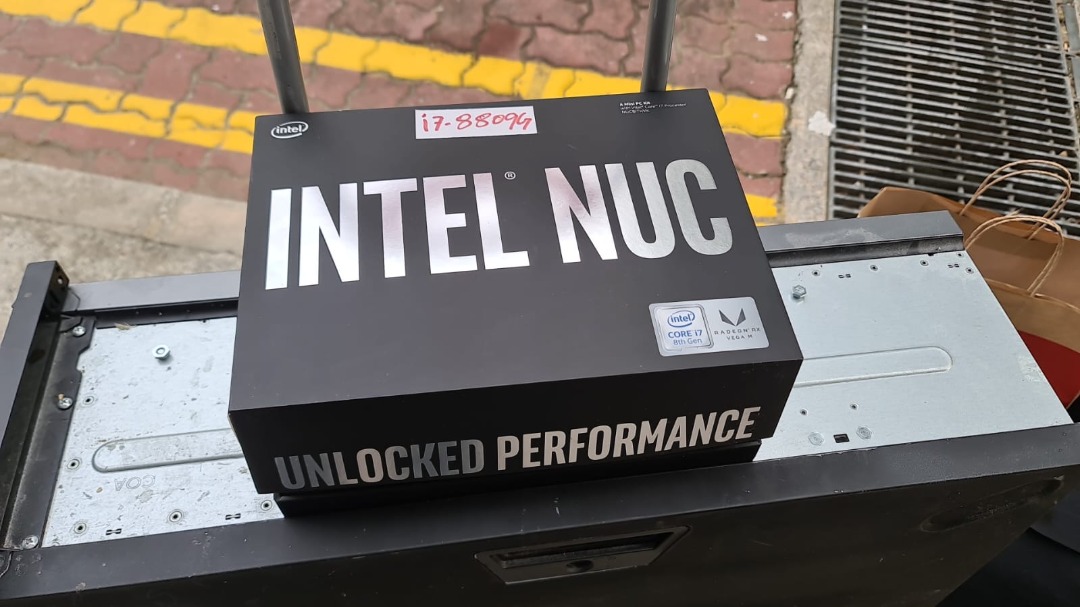 Intel Hades Canyon NUC8i7HVK, Computers & Tech, Desktops on Carousell