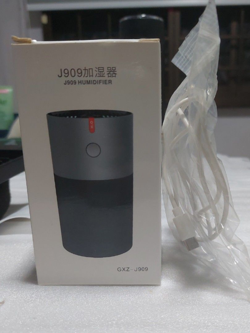 J909 Humidifier, TV & Home Appliances, Air Purifiers & Dehumidifiers on Carousell