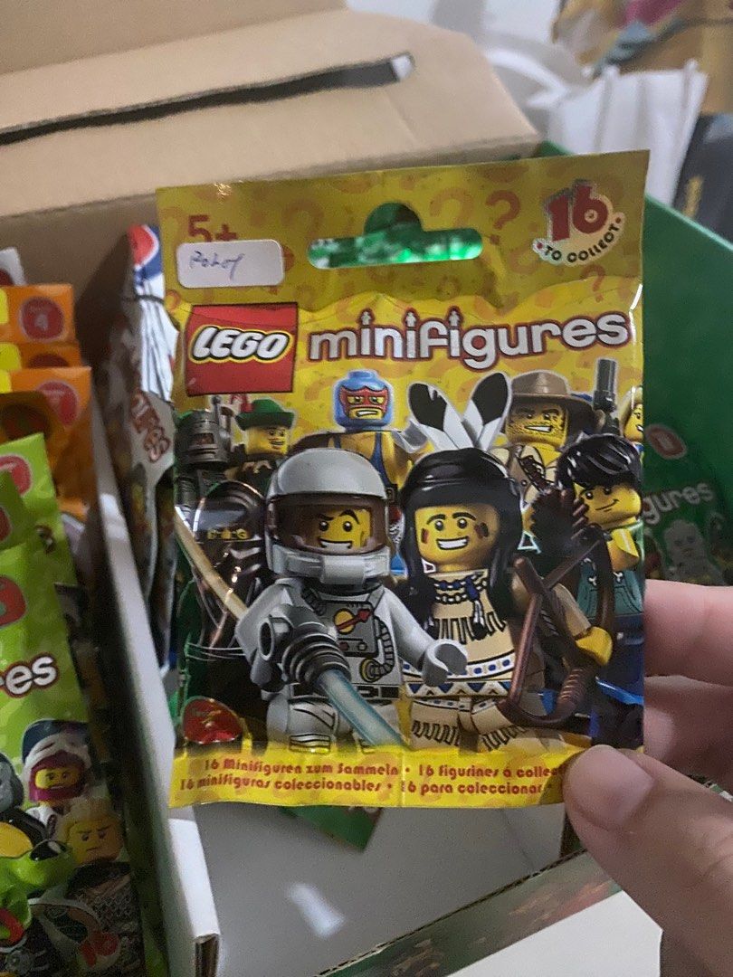 Lego cmf minifigure series 1 robot, Hobbies & Toys, Toys & Games on ...