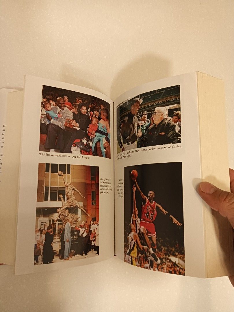 Michael Jordan Books & Magazines (Vintage) NBA Basketball, Hobbies ...