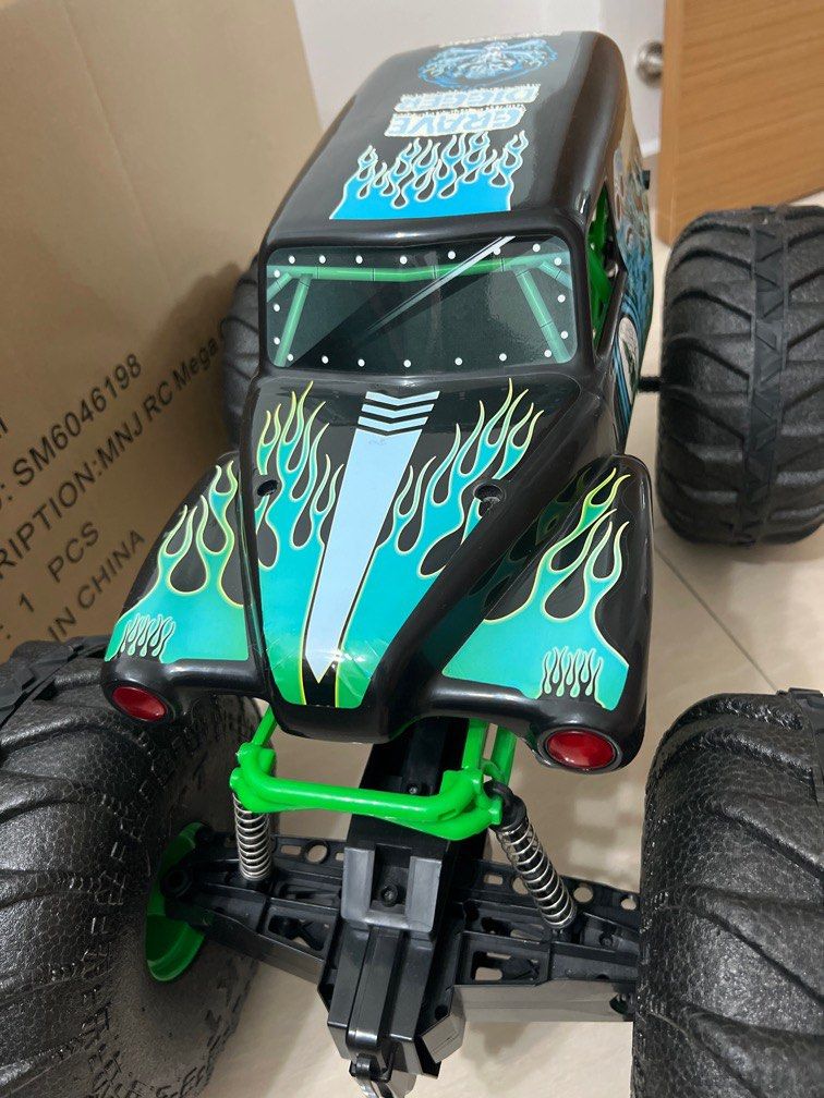Monster Jam RC Mega Grave Digger, Hobbies & Toys, Toys & Games on Carousell