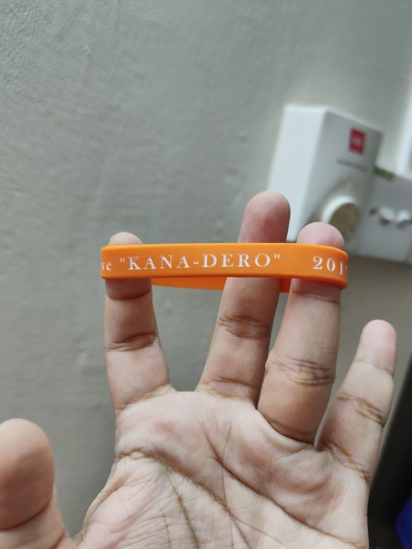 Official Nijisanji Kaeda Higuchi 1st Live "Kana Dero" Bracelet, Hobbies & Toys, Collectibles ...