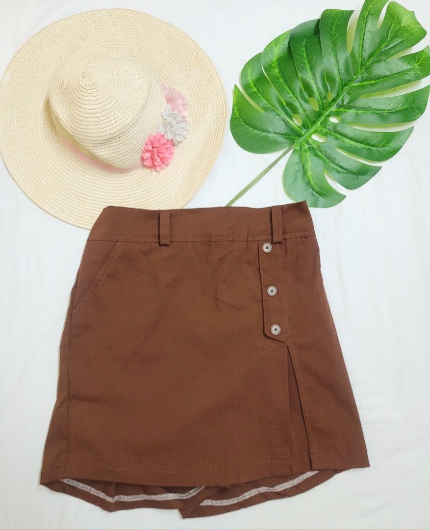 Palda short with buttoms and side pocket, Women's Fashion, Bottoms ...