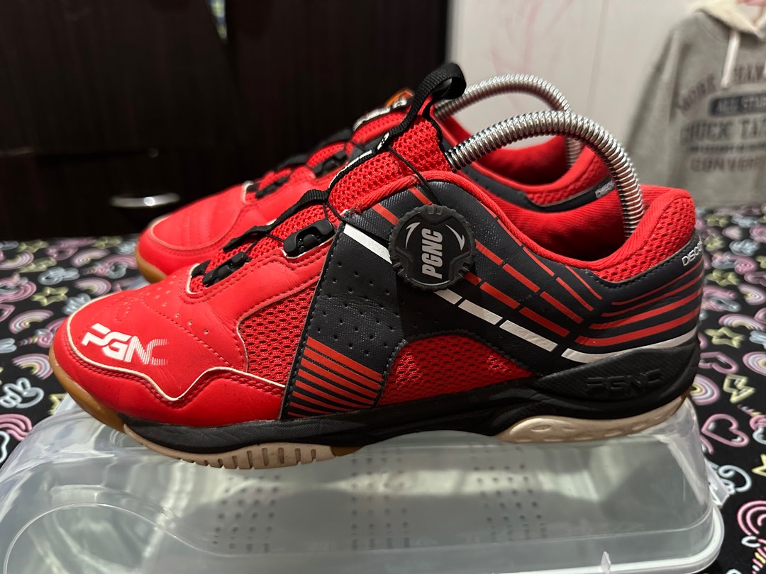 PGNC Badminton shoes, Men's Fashion, Footwear, Sneakers on Carousell