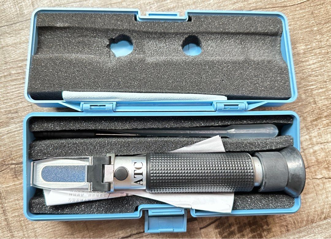 Portable Handheld ATC Antifreeze Refractometer Freezing Point Meterfor ...