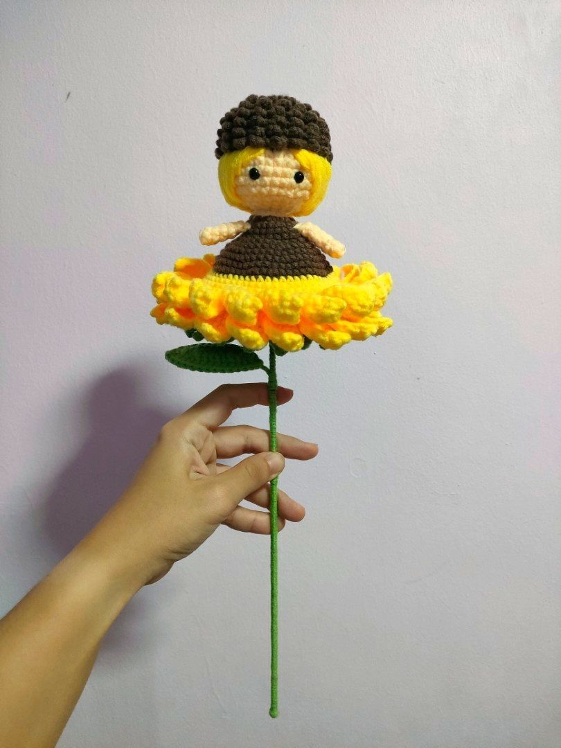 Reversible Sunflower doll Bouquet, Hobbies & Toys, Stationery & Craft ...