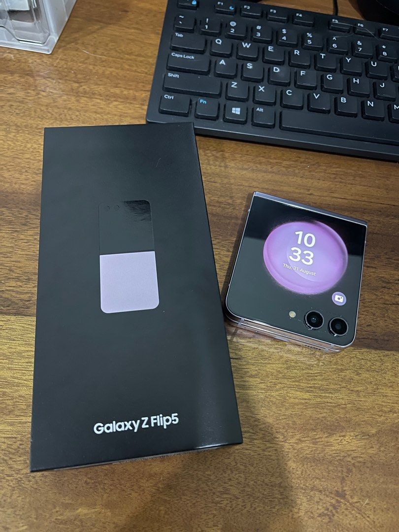 Samsung Flip5 Lavender (Back in Box) , Mobile Phones & Gadgets, Mobile ...