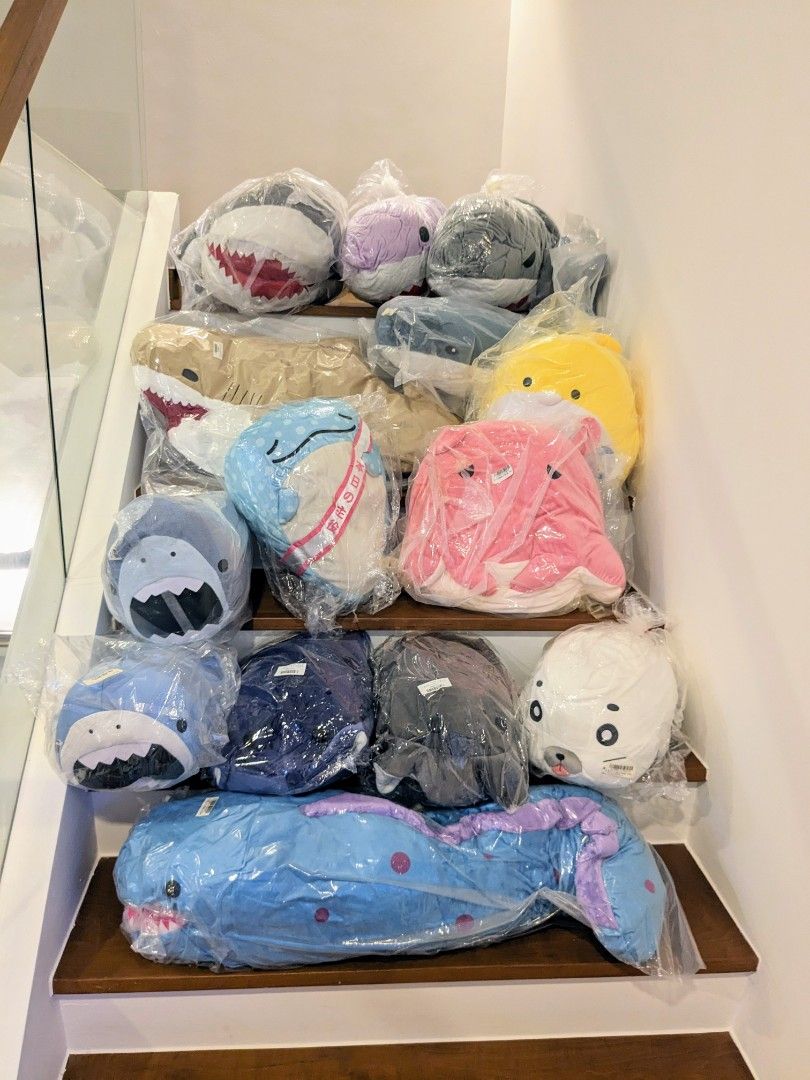 Sea animals plushies! (Toreba,samezu XL shark,stingray,flapjack octopus ...