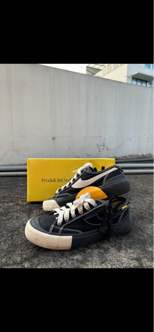 Sepatu Compass x FR2 Low, Fesyen Pria, Sepatu , Sneakers di Carousell