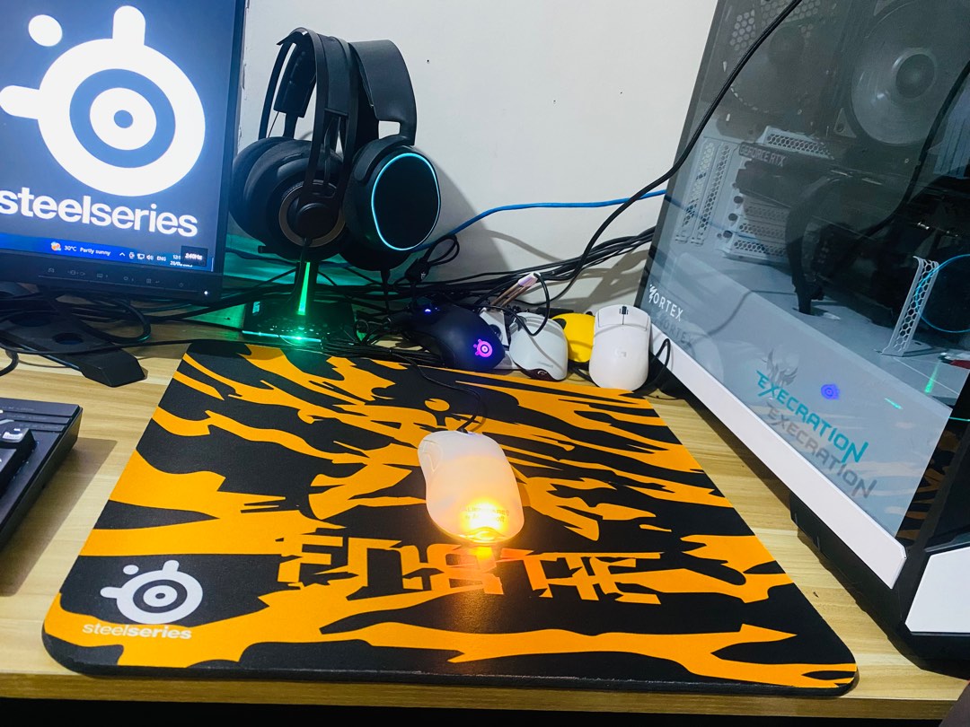 STEELSERIES QCK HEAVY MOUSE PAD on Carousell