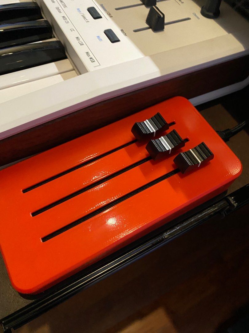 The Midi Maker Sparrow 3 MIDI controller, Hobbies & Toys, Music & Media ...