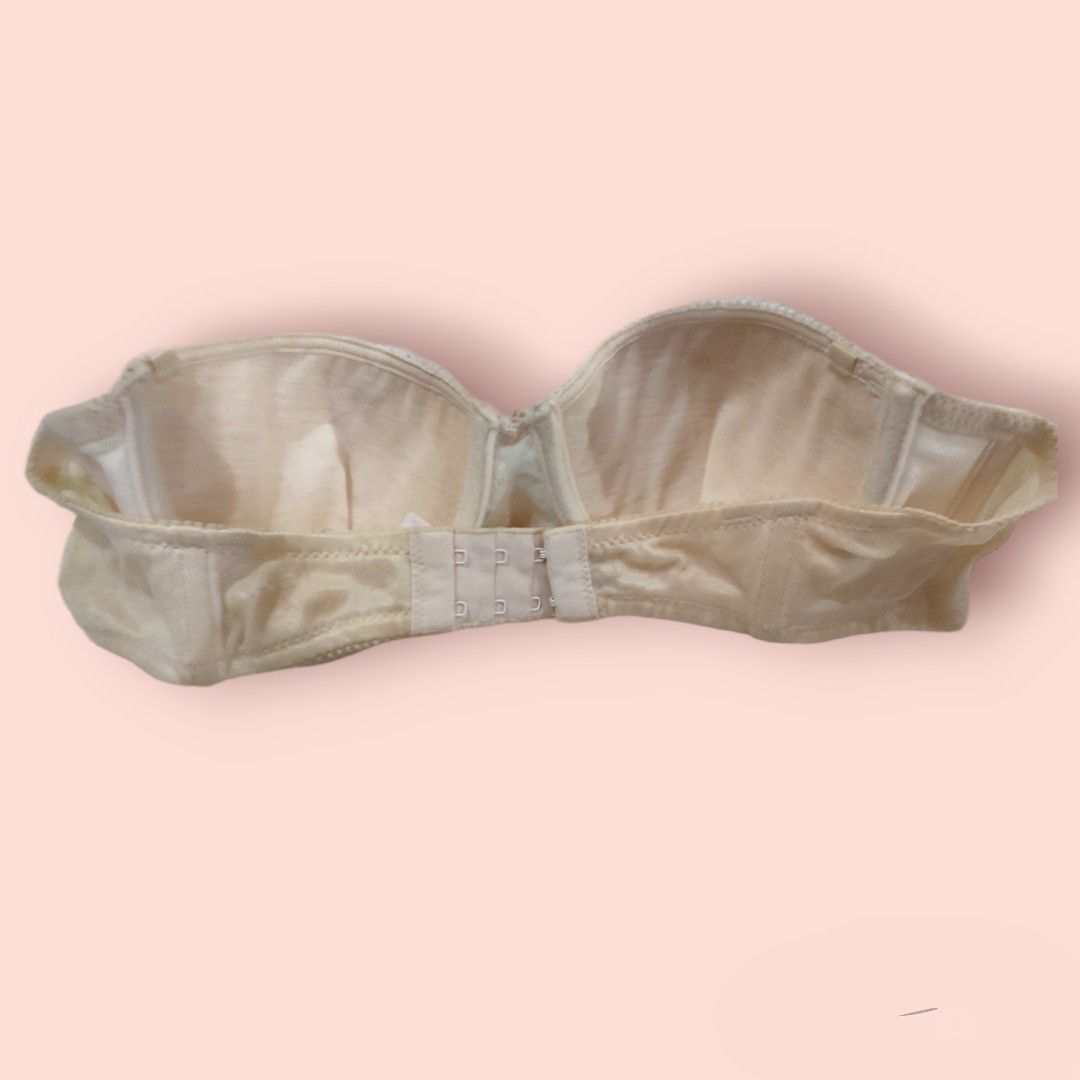 Triumph strapless bra, Women's Fashion, Undergarments & Loungewear on ...