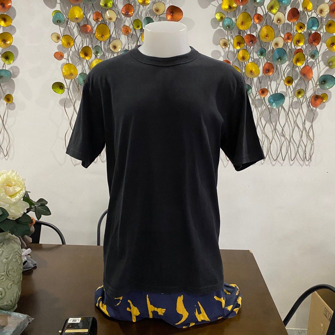 Uniqlo Plain Black T shirt Plain T Shirt, Men's Fashion, Tops & Sets ...