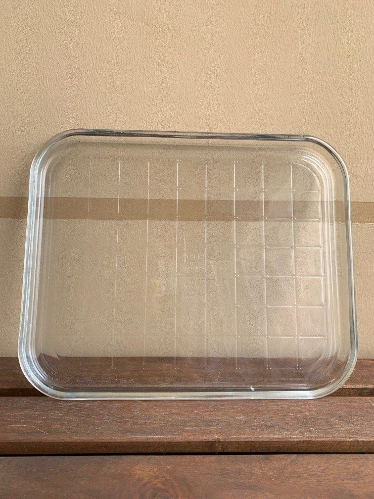 Vintage Pyrex glass baking tray made in England, Furniture & Home ...