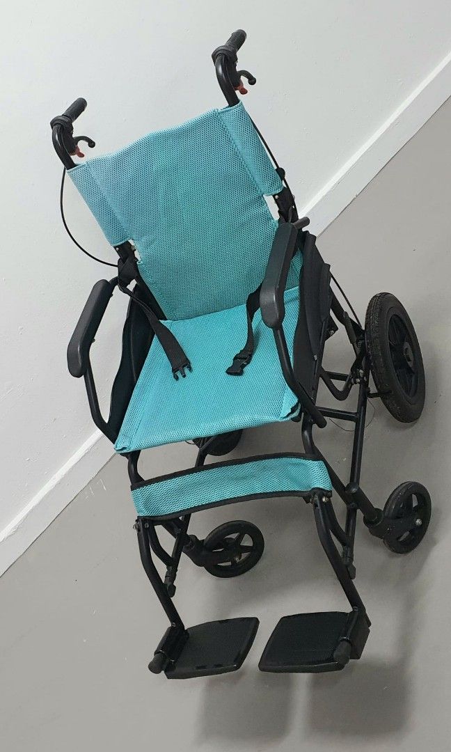 Well Used Happy Wheels Easy Chair Light Weight Foldable Comfort ...