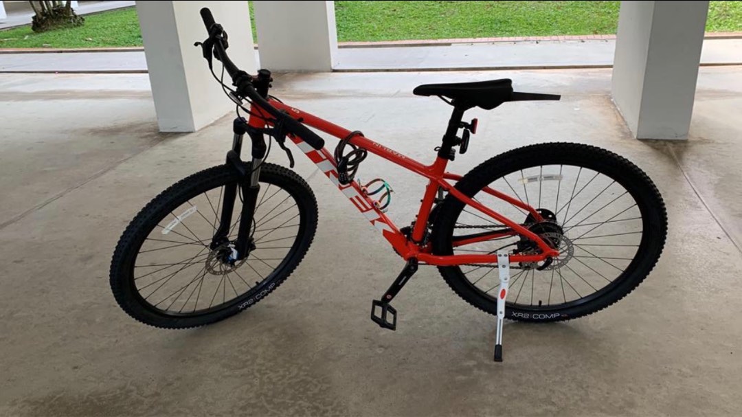 Well used medium size red trek merlin 5, Sports Equipment, Bicycles ...