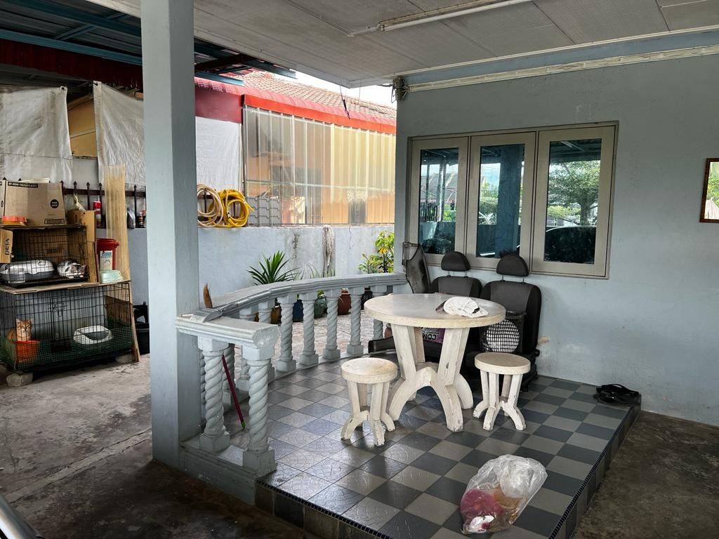 WTS - End-Lot -Pekan Razaki Single Storey Terrace House, Ipoh Perak ...