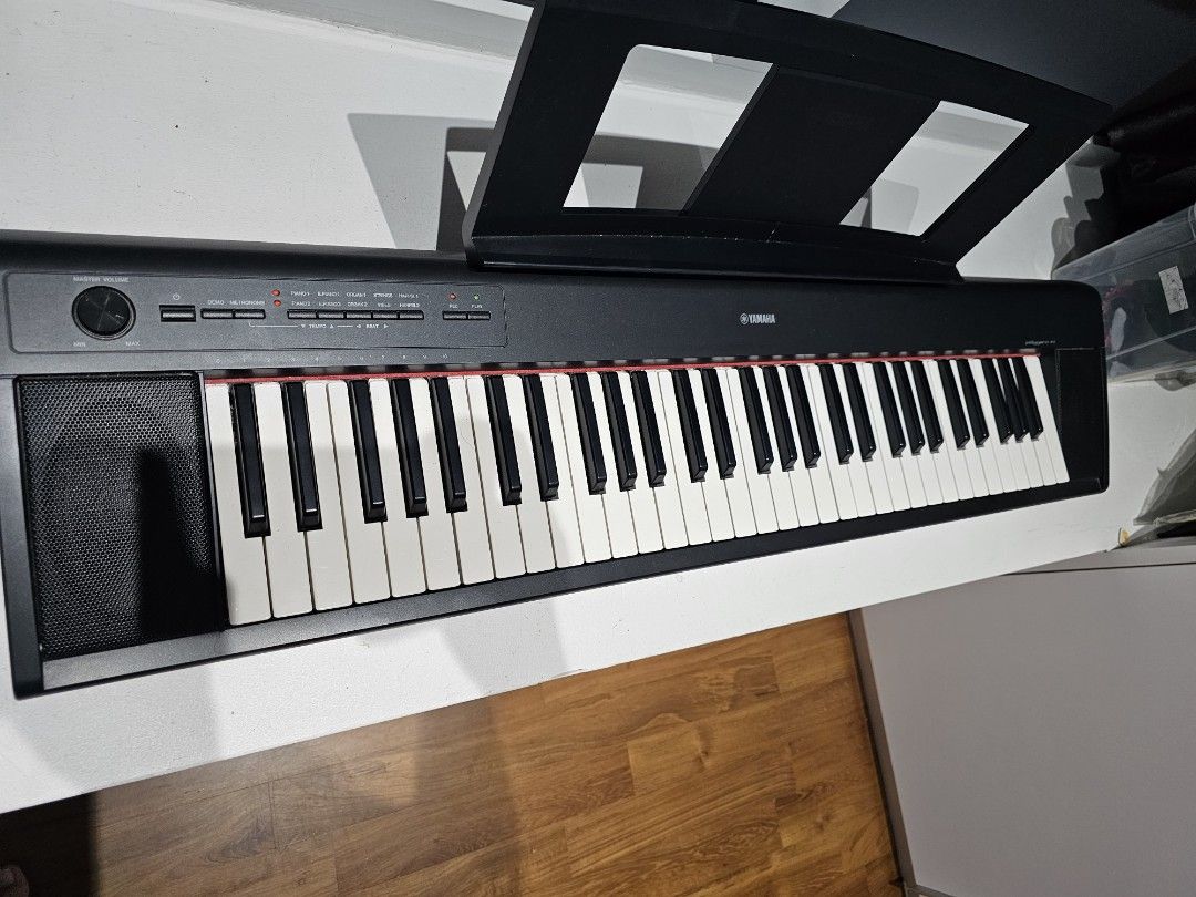 Yamaha keyboard Piaggero NP-12, Hobbies & Toys, Music & Media, Musical ...